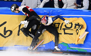[사진]쇼트트랙 장성우, '1500m 준준결승에서 펜스에 충돌' - OSEN