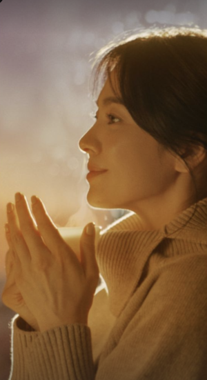 송혜교, 옆선도 그림이네… 숨 멎을 듯한 "CG급 미모" - OSEN