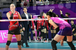 [사진]고희진 감독, '흥국생명 잡자' - OSEN