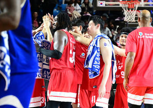 [사진]승리 기뻐하는 SK - OSEN