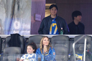 NFL 경기 끝까지 관람한 오타니…"라커룸 방문 영상 200만회 돌파" - OSEN