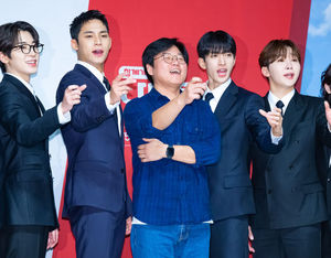 [사진]나영석PD,'세븐틴과 함께 나나투어를' - OSEN