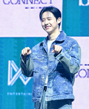 [사진]B1A4 신우, '미소에 녹는다' - OSEN