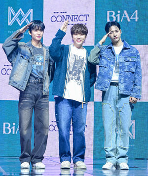 [사진]B1A4 '군백기 깨고 돌아왔습니다' - OSEN
