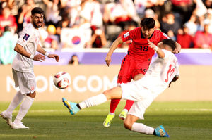 '메시 완벽 오마주' 이강인, "PSG의 새로운 메시!!" 西 매체 극찬... 바레인전 첫 골 완벽 닮은꼴 - OSEN