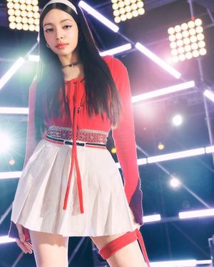 'JYP 글로벌 걸그룹' VCHA 카밀라, '올해의 주인공' 비주얼 - OSEN