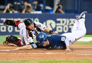 KBSA, 올해부터 12세·15세 이하 대회 1루·홈 헤드퍼스트 슬라이딩 금지…위반시 아웃 판정 “유소년 선수 부상 방지 위한 결정” - OSEN