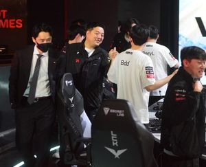 [LCK] ‘무서운 신예 퍼펙트, 명품 봇 듀오의 존재감’…KT, 피어엑스 2-0 완파(종합) - OSEN
