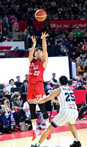 [사진]SK 오재현, '감각적인 슈팅' - OSEN