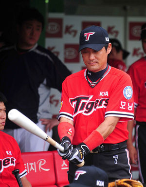 KBO 43년 역사상 최초, 1월에 감독 교체라니…KIA 새 사령탑, 이종범에게 기회 올까 - OSEN