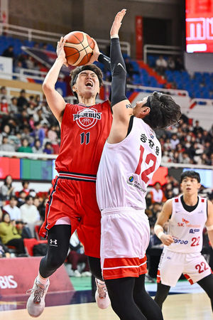 [사진] 이우석, 1600득점 완성 - OSEN