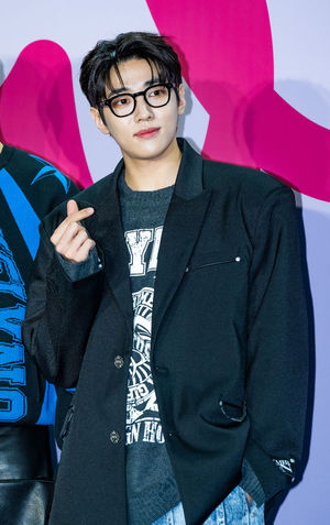 [사진]DKZ 재찬,'멋지게 손하트' - OSEN