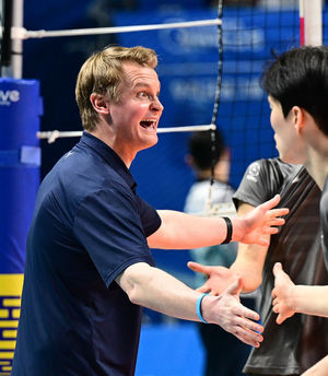 [사진]토미, '지금처럼만' - OSEN