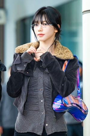 [사진]에스파 카리나,'요정의 손하트' - OSEN