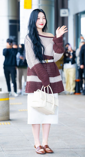 [사진]레드벨벳 조이,'단아한 손인사' - OSEN