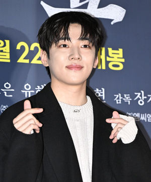[사진]DKZ 재찬, '스윗 하트' - OSEN