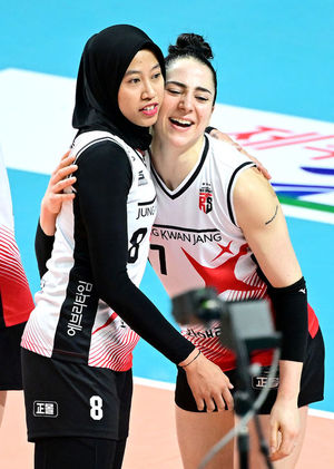 [사진]정관장 지아-메가, '애틋함 넘치네' - OSEN