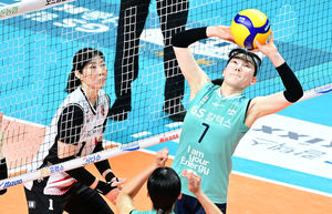 [사진]GS칼텍스 세터 안혜진, '이 악문 토스' - OSEN