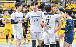 [사진]17득점 아르템,'우리카드 1위 탈환이야' - OSEN