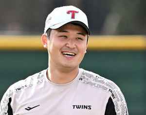 KBO 역사상 가장 젊은 FA 투수가 LG에서 나온다 "1년 더 빨리 할 수 있었는데…" - OSEN