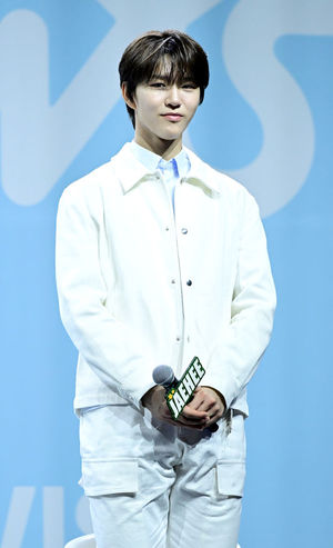 [사진]NCT WISH 재희, '미소 머금고' - OSEN