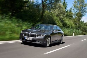 73km 달리는 PHEV...BMW 코리아, ‘뉴 530e’ 출시 - OSEN
