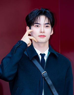 [사진]제로베이스원 성한빈,'MZ 볼하트' - OSEN