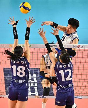 [사진] 위파위, 수비보다 빠르게 - OSEN