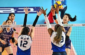 [사진] 전새얀, 터치 아웃 성공 - OSEN