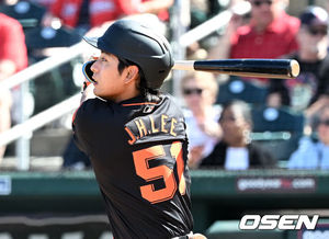 '이정후 1번 중견수-오타니 휴식' 한일전은 다음 기회에...SF 채프먼 첫 선발 출장 - OSEN