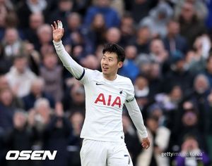 '실력도 리더십도 No.1' 토트넘 주장 SON, 재계약 앞두고 시즌 분수령 승리 이끈다 - OSEN