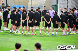 '도박 아닌 놀이' WC 예선 앞둔 韓, 선수들 보호 필요한 시간.. 아르헨&레알도 결승 전날 카드 즐겼다 - OSEN