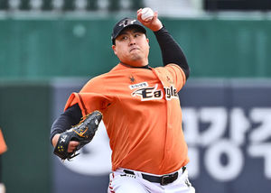 "ABS존, 구장마다 다른 것 같다" 류현진도 차이 느꼈다…일관성 의혹 왜 끊이지 않을까 - OSEN