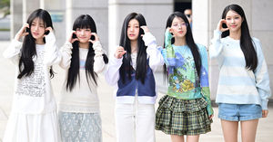 [사진]아일릿(ILLIT),'러블리 하트 발사' - OSEN