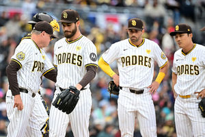 오지환에게 홈런 맞은 사이영상 2위 투수, 이정후한테도 당했다…5회 못채운 158km 파이어볼러 - OSEN