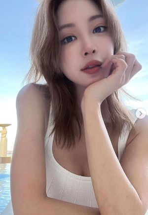 한예슬, 몸매·미모 美쳤네…'♥10살 연하' 남친과 사랑 넘치는 발리ing! - OSEN