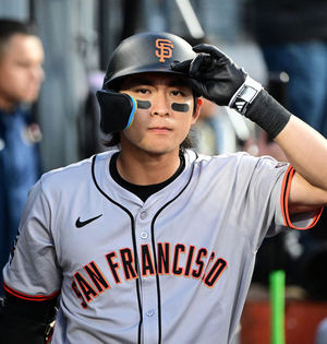 “1번타자 중견수 이정후”에 터져나온 야유, 이정후도 놀란 SF-LAD 라이벌리 “그래도 응원해준 한국팬들 감사해” - OSEN