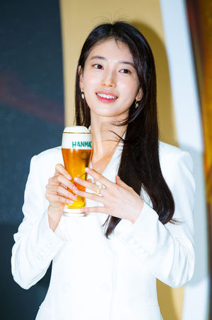 [사진]수지,'화보같은 자태' - OSEN