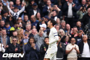SON은 특별하다...PL 레전드의 감탄, "골도 잘 넣는데 이타적이라니" - OSEN