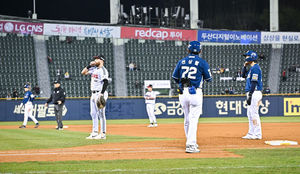 [사진]세번째 무사 1,2루 찬스 맞은 NC - OSEN