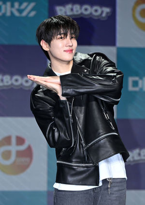 [사진]DKZ 재찬,'귀여운 미소' - OSEN