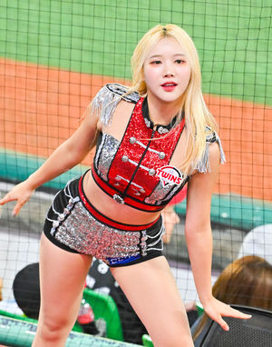 [사진]LG 치어리더 이진,'섹시하게' - OSEN