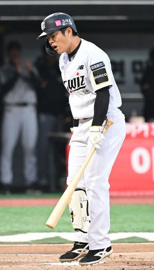 [사진]조용호,'ABS 판정에 발 동동' - OSEN