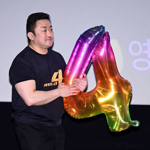 [사진]범죄도시4 마동석, '벌써 400만 입니다' - OSEN