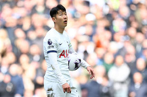 '시즌 가장 중요한 경기' 토트넘, 손흥민 PK 득점에도 아스날에 2-3 패배...UCL 진출 '적신호' - OSEN