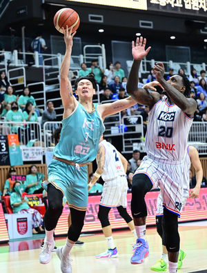 [사진]KT 한희원, 'KCC 넘는다' - OSEN