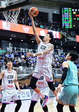 [사진]KCC 최준용, '챔프 2차전 날았다' - OSEN