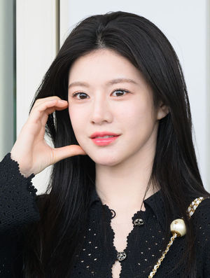 [사진]고윤정,'러블리 하트' - OSEN