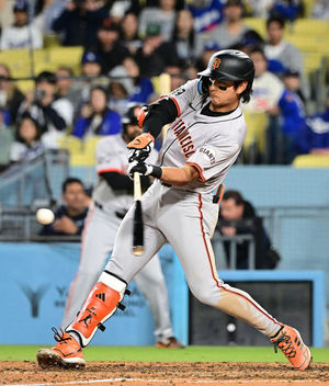 특급 좌완에게 막힌 이정후, 빗속에 155km 공략, 2G 연속 안타…타율 .246, 팀은 3-14 대패 [SF 리뷰] - OSEN