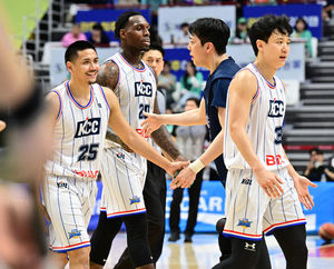 [사진]우승 보이는 KCC - OSEN